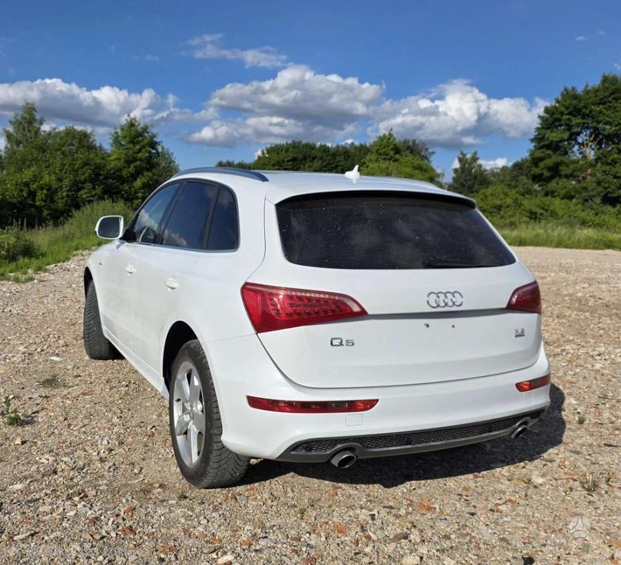 White Audi Q5 2012 in Vilnius, with an engine capacity of 3.20 L and mileage of 165 thousand km for 5700 €, photo 4 on AUTOMOTO.COM.LV