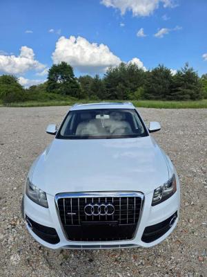 White Audi Q5 2012 in Vilnius, with an engine capacity of 3.20 L and mileage of 165 thousand km for 5700 €, photo 12 on AUTOMOTO.COM.LV