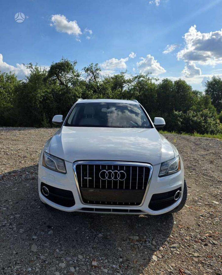 White Audi Q5 2012 in Vilnius, with an engine capacity of 3.20 L and mileage of 165 thousand km for 5700 €, photo 17 on AUTOMOTO.COM.LV