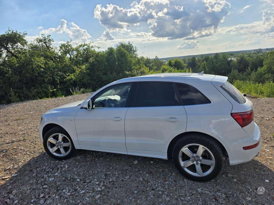 White Audi Q5 2012 in Vilnius, with an engine capacity of 3.20 L and mileage of 165 thousand km for 5700 €, photo 18 on AUTOMOTO.COM.LV
