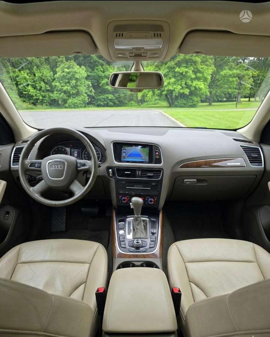White Audi Q5 2012 in Vilnius, with an engine capacity of 3.20 L and mileage of 165 thousand km for 5700 €, photo 19 on AUTOMOTO.COM.LV
