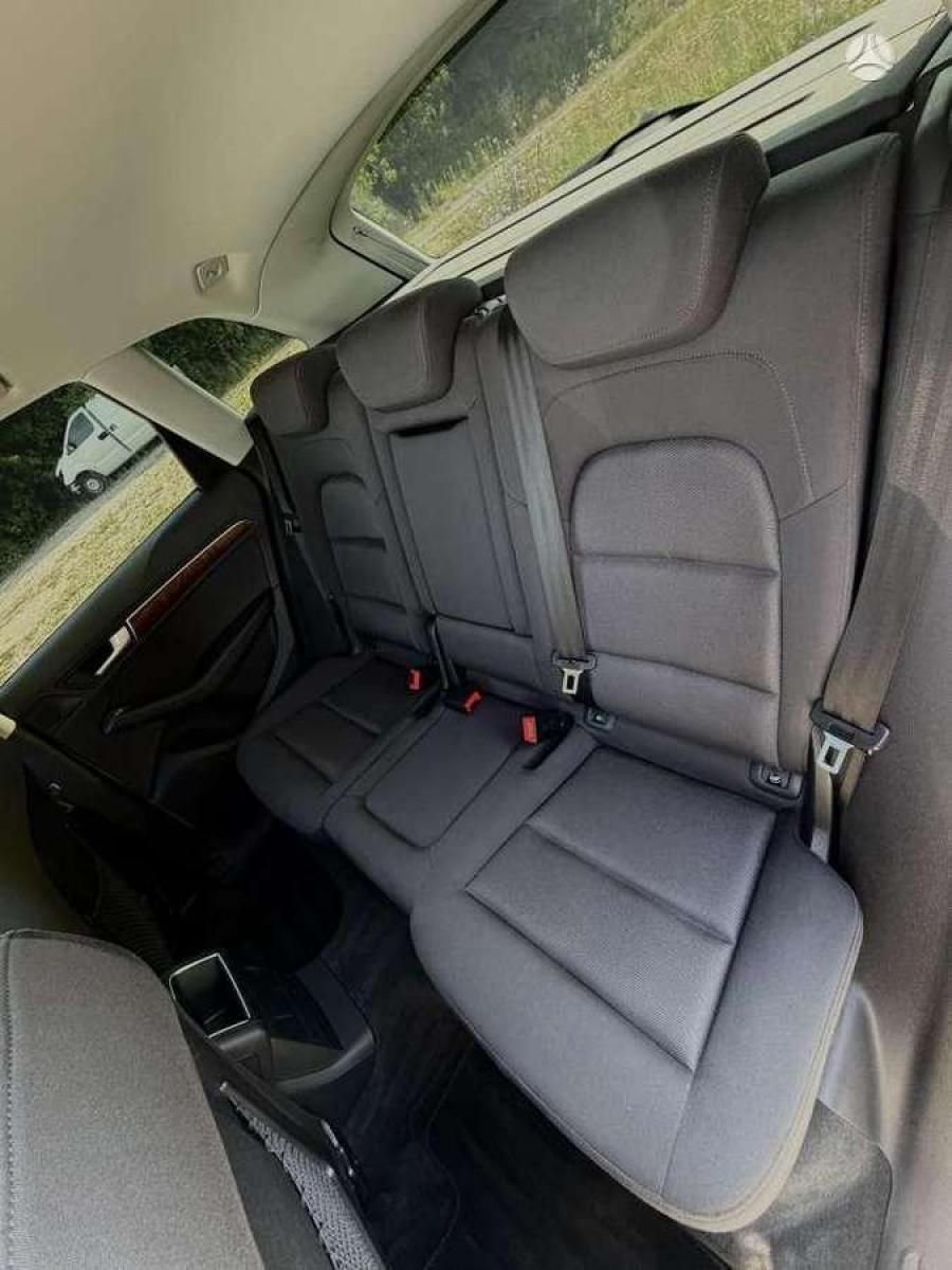 Balts Audi Q5 2012 Šauļi, ar dzinēja tilpumu 1.97 L un nobraukumu 291 tūkst. km par 13400 €, foto 27 vietnē AUTOMOTO.COM.LV