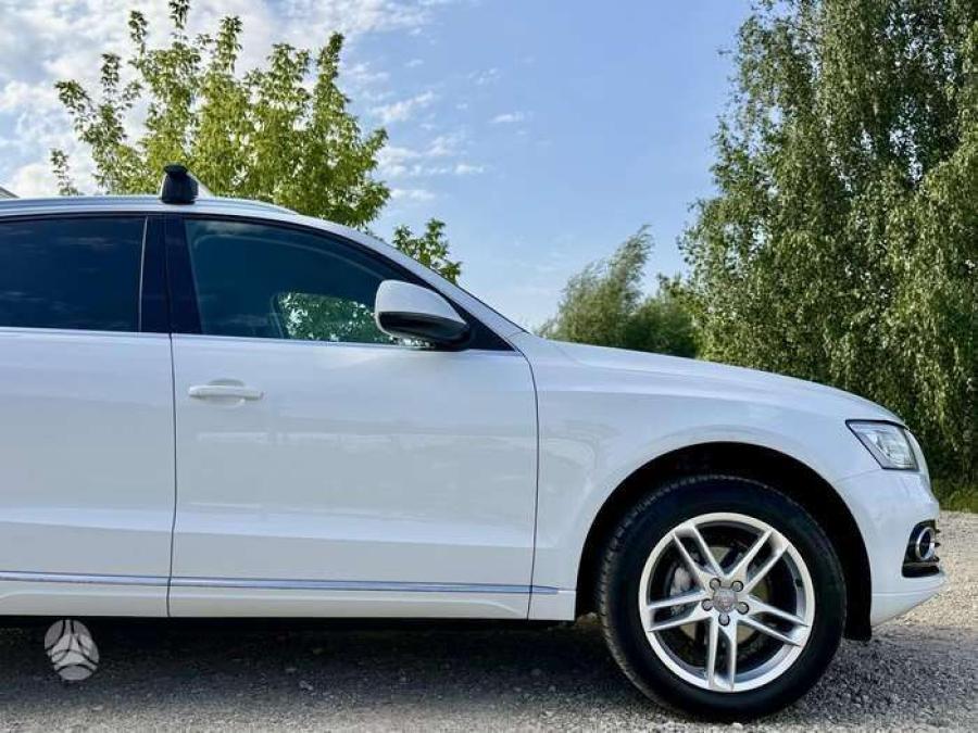 White Audi Q5 2012 in Siauliai, with an engine capacity of 1.97 L and mileage of 291 thousand km for 13400 €, photo 11 on AUTOMOTO.COM.LV