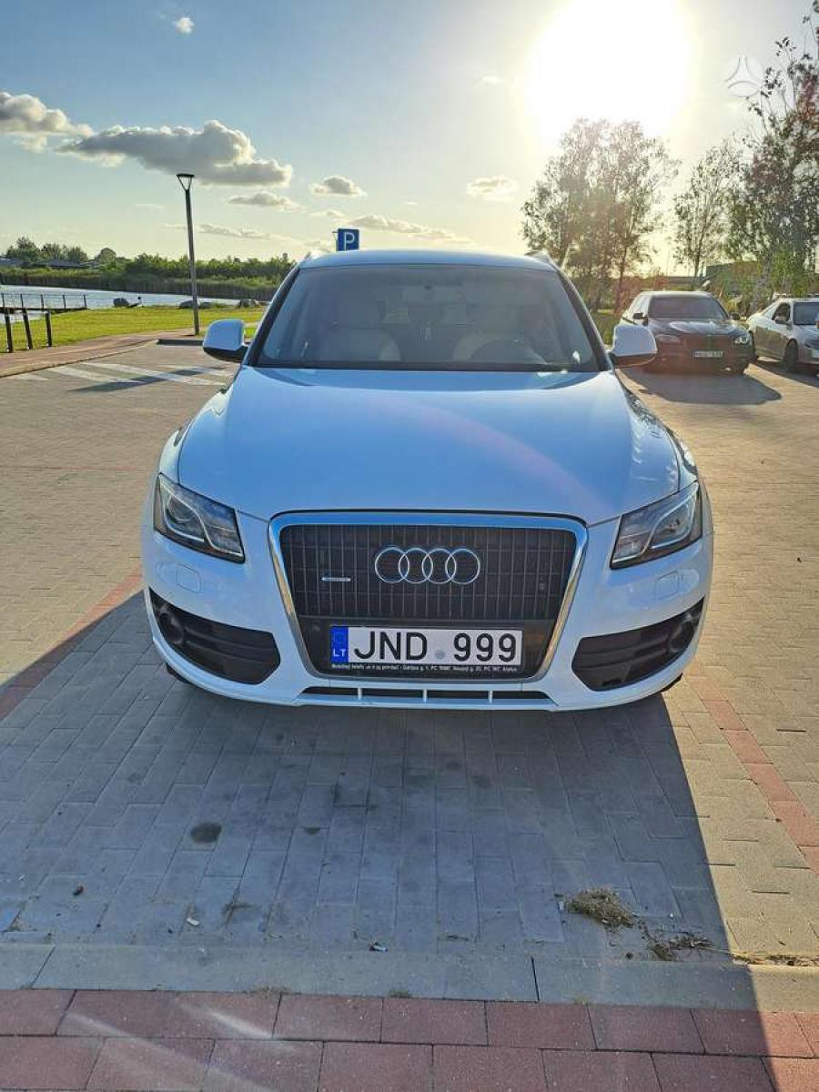 White Audi Q5 2012 in Kaunas, with an engine capacity of 3.00 L and mileage of 296 thousand km for 8800 €, photo 1 on AUTOMOTO.COM.LV