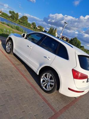White Audi Q5 2012 in Kaunas, with an engine capacity of 3.00 L and mileage of 296 thousand km for 8800 €, photo 5 on AUTOMOTO.COM.LV