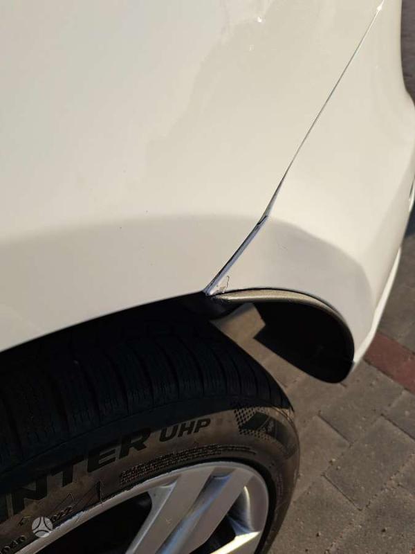White Audi Q5 2012 in Kaunas, with an engine capacity of 3.00 L and mileage of 296 thousand km for 8800 €, photo 6 on AUTOMOTO.COM.LV