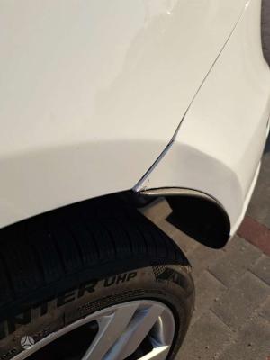 White Audi Q5 2012 in Kaunas, with an engine capacity of 3.00 L and mileage of 296 thousand km for 8800 €, photo 6 on AUTOMOTO.COM.LV