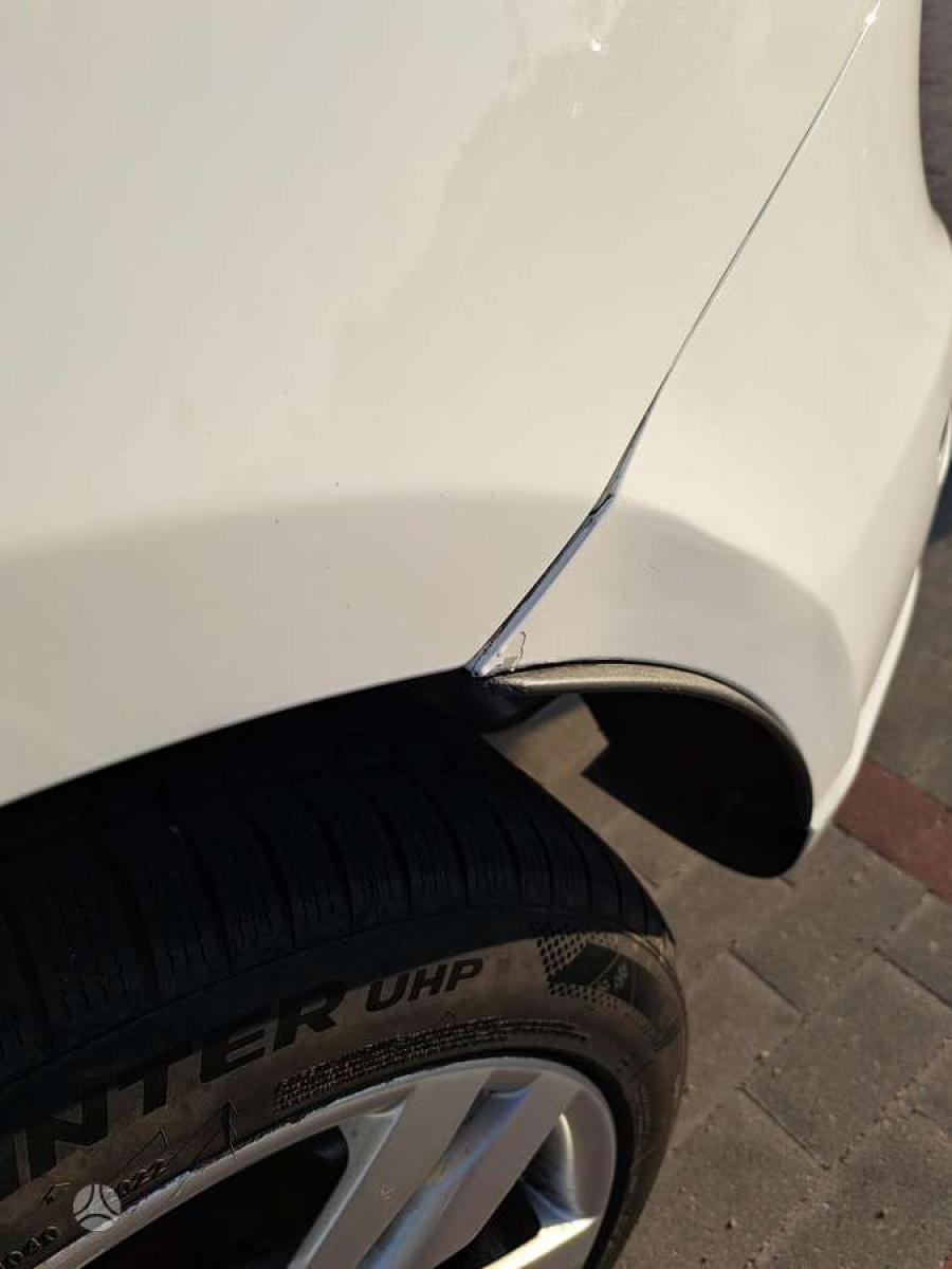 White Audi Q5 2012 in Kaunas, with an engine capacity of 3.00 L and mileage of 296 thousand km for 8800 €, photo 6 on AUTOMOTO.COM.LV