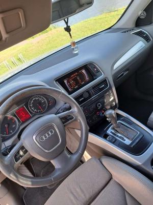 White Audi Q5 2012 in Kaunas, with an engine capacity of 3.00 L and mileage of 296 thousand km for 8800 €, photo 12 on AUTOMOTO.COM.LV