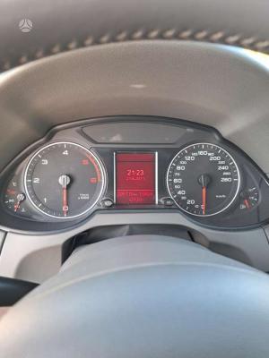 White Audi Q5 2012 in Kaunas, with an engine capacity of 3.00 L and mileage of 296 thousand km for 8800 €, photo 16 on AUTOMOTO.COM.LV