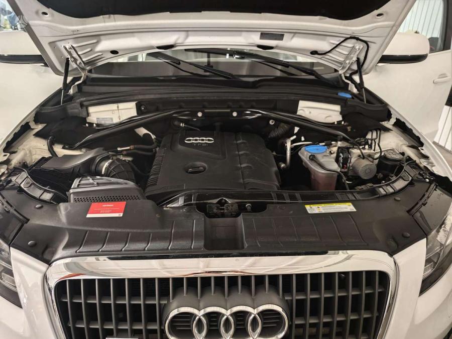 White Audi Q5 2012 in Vilnius, with an engine capacity of 1.98 L and mileage of 152 thousand km for 11200 €, photo 13 on AUTOMOTO.COM.LV
