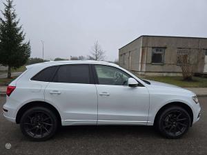 White Audi Q5 2013 in Siauliai, with an engine capacity of 2.00 L and mileage of 260 thousand km for 8300 €, photo 8 on AUTOMOTO.COM.LV