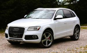 White Audi Q5 2013 in Kretinga, with an engine capacity of 2.97 L and mileage of 313 thousand km for 13999 €, photo 3 on AUTOMOTO.COM.LV