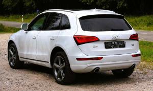 White Audi Q5 2013 in Kretinga, with an engine capacity of 2.97 L and mileage of 313 thousand km for 13999 €, photo 7 on AUTOMOTO.COM.LV