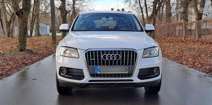 White Audi Q5 2013 in Kaunas, with an engine capacity of 2.97 L and mileage of 300 thousand km for 9599 €, photo 3 on AUTOMOTO.COM.LV
