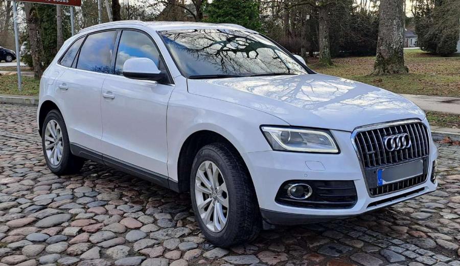 White Audi Q5 2013 in Kaunas, with an engine capacity of 2.97 L and mileage of 300 thousand km for 9599 €, photo 8 on AUTOMOTO.COM.LV