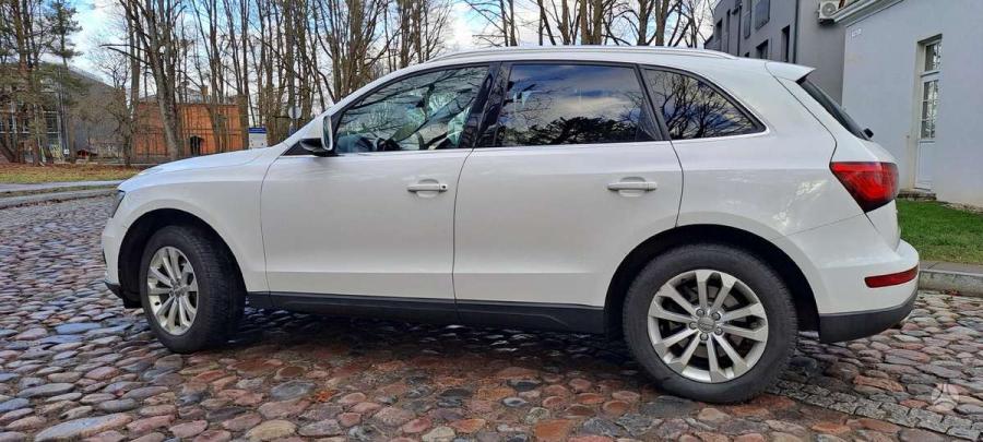 White Audi Q5 2013 in Kaunas, with an engine capacity of 2.97 L and mileage of 300 thousand km for 9599 €, photo 12 on AUTOMOTO.COM.LV