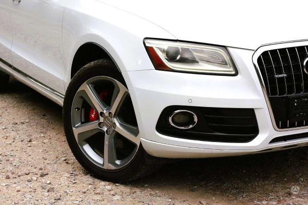 White Audi Q5 2013 in Kretinga, with an engine capacity of 2.97 L and mileage of 313 thousand km for 13999 €, photo 7 on AUTOMOTO.COM.LV