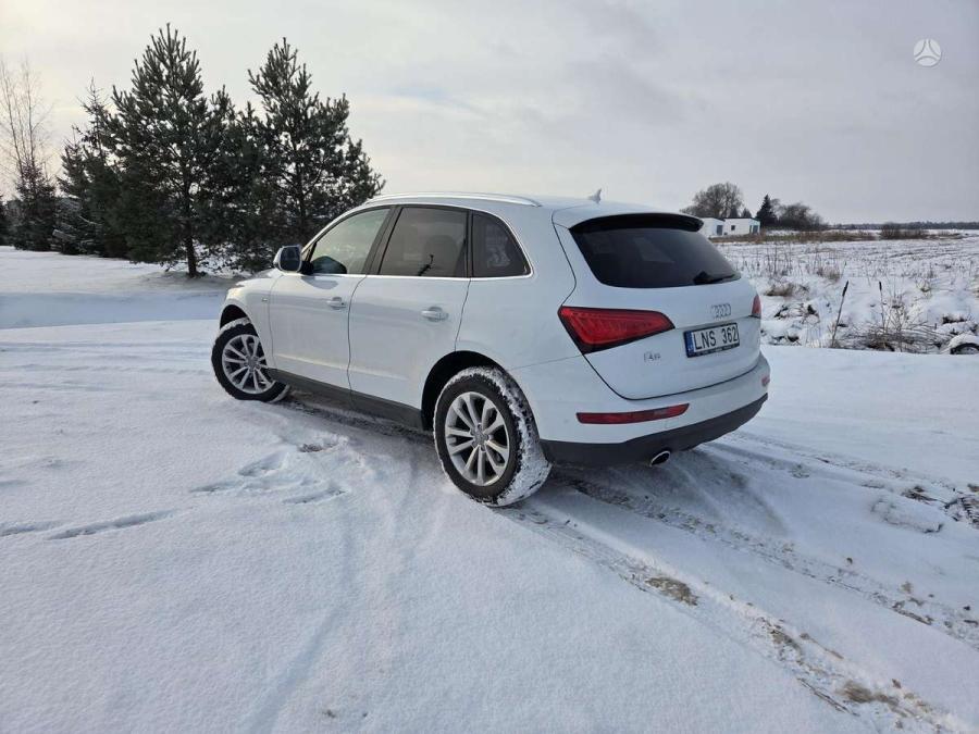 White Audi Q5 2013 in Siauliai, with an engine capacity of 1.97 L and mileage of 247 thousand km for 9000 €, photo 2 on AUTOMOTO.COM.LV