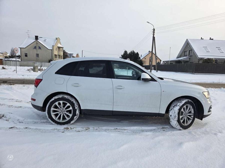 White Audi Q5 2013 in Siauliai, with an engine capacity of 1.97 L and mileage of 247 thousand km for 9000 €, photo 5 on AUTOMOTO.COM.LV