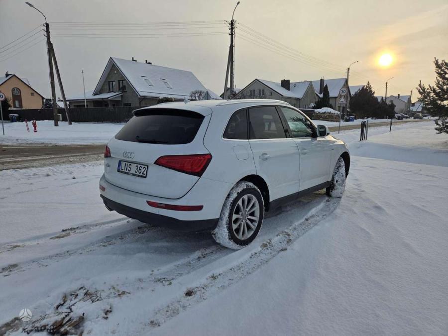 White Audi Q5 2013 in Siauliai, with an engine capacity of 1.97 L and mileage of 247 thousand km for 9000 €, photo 6 on AUTOMOTO.COM.LV