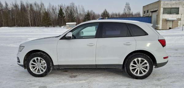 White Audi Q5 2013 in Panevezys, with an engine capacity of 1.97 L and mileage of 243 thousand km for 11400 €, photo 2 on AUTOMOTO.COM.LV