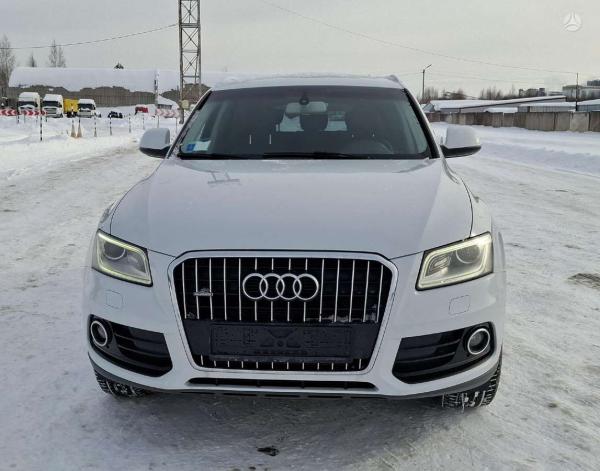 White Audi Q5 2013 in Panevezys, with an engine capacity of 1.97 L and mileage of 243 thousand km for 11400 €, photo 7 on AUTOMOTO.COM.LV