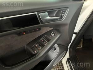 Balts Audi Q5 2013 Rīga, ar dzinēja tilpumu 3.00 L un nobraukumu 216 tūkst. km par 14900 €, foto 9 vietnē AUTOMOTO.COM.LV