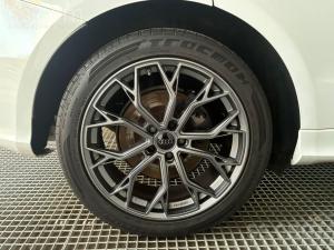 Balts Audi Q5 2013 Rīga, ar dzinēja tilpumu 3.00 L un nobraukumu 216 tūkst. km par 14900 €, foto 21 vietnē AUTOMOTO.COM.LV