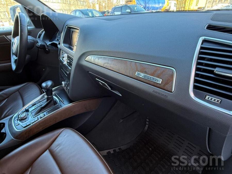 White Audi Q5 2013 in Riga, with an engine capacity of 2.00 L and mileage of 136 thousand km for 11900 €, photo 19 on AUTOMOTO.COM.LV