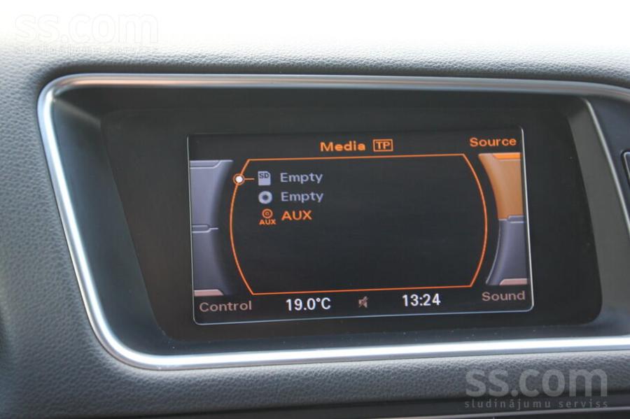 Balts Audi Q5 2013 Tukums, ar dzinēja tilpumu 2.00 L un nobraukumu 204 tūkst. km par 12990 €, foto 28 vietnē AUTOMOTO.COM.LV