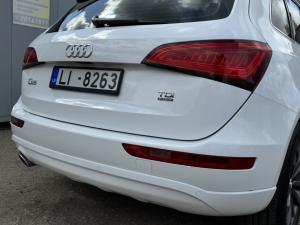 White Audi Q5 2013 in Riga, with an engine capacity of 2.00 L and mileage of 267 thousand km for 14000 €, photo 4 on AUTOMOTO.COM.LV