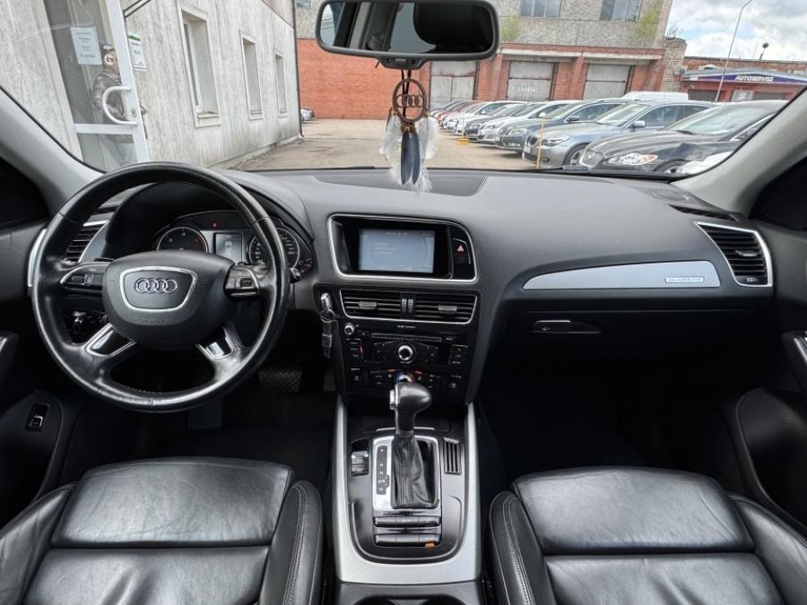 White Audi Q5 2013 in Riga, with an engine capacity of 2.00 L and mileage of 267 thousand km for 14000 €, photo 6 on AUTOMOTO.COM.LV