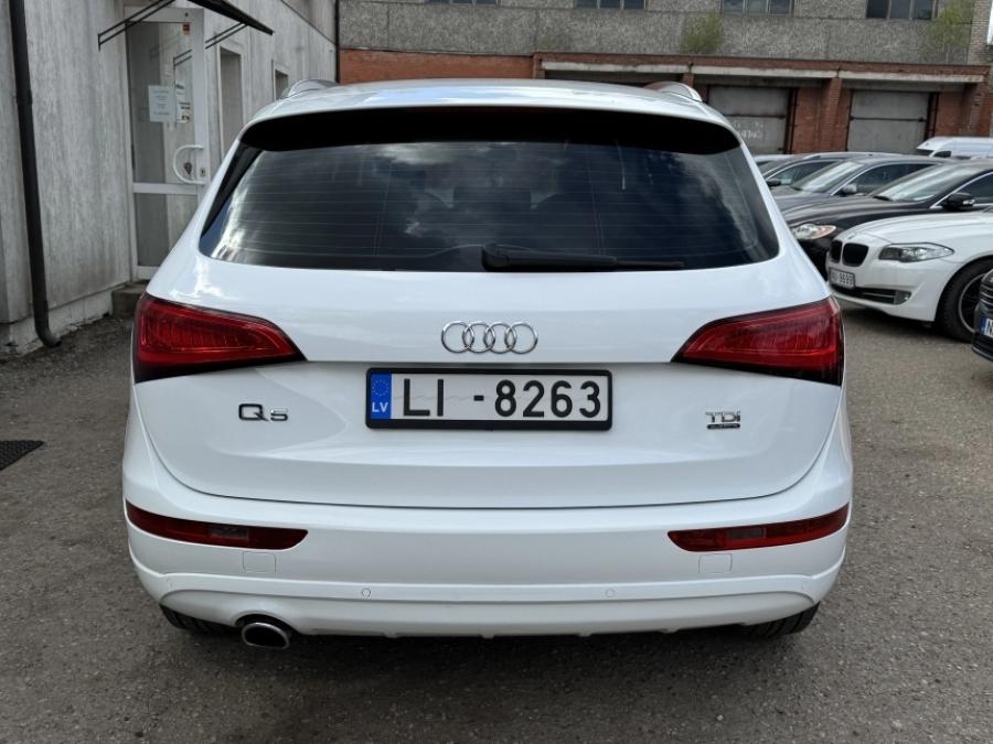 White Audi Q5 2013 in Riga, with an engine capacity of 2.00 L and mileage of 267 thousand km for 14000 €, photo 16 on AUTOMOTO.COM.LV