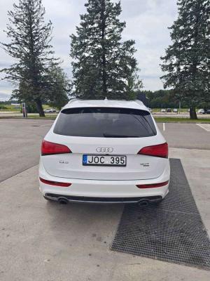 Balts Audi Q5 2013 Plungė, ar dzinēja tilpumu 3.00 L un nobraukumu 160 tūkst. km par 11800 €, foto 4 vietnē AUTOMOTO.COM.LV