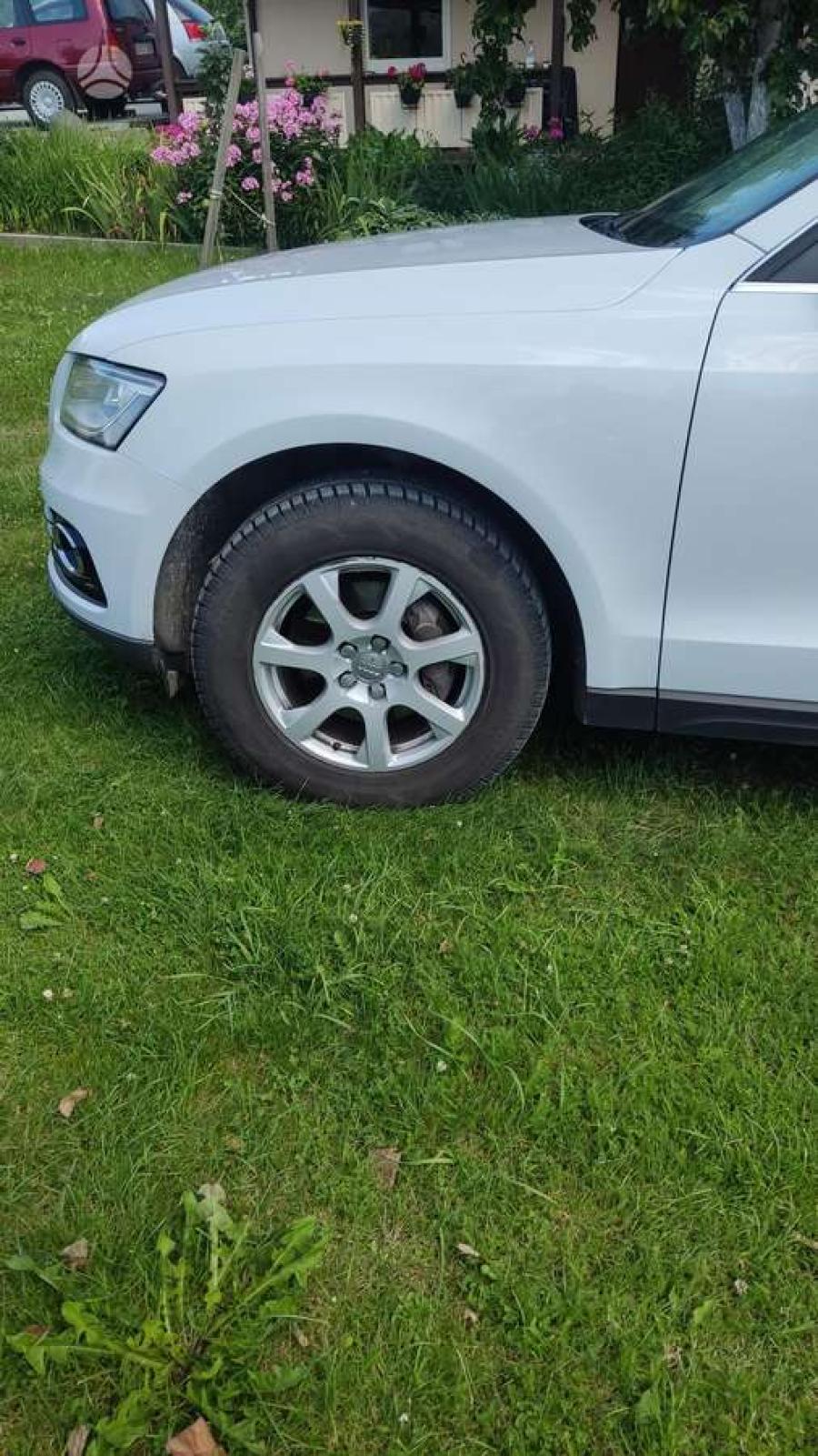 White Audi Q5 2013 in Ukmerge, with an engine capacity of 2.00 L and mileage of 298 thousand km for 11600 €, photo 4 on AUTOMOTO.COM.LV