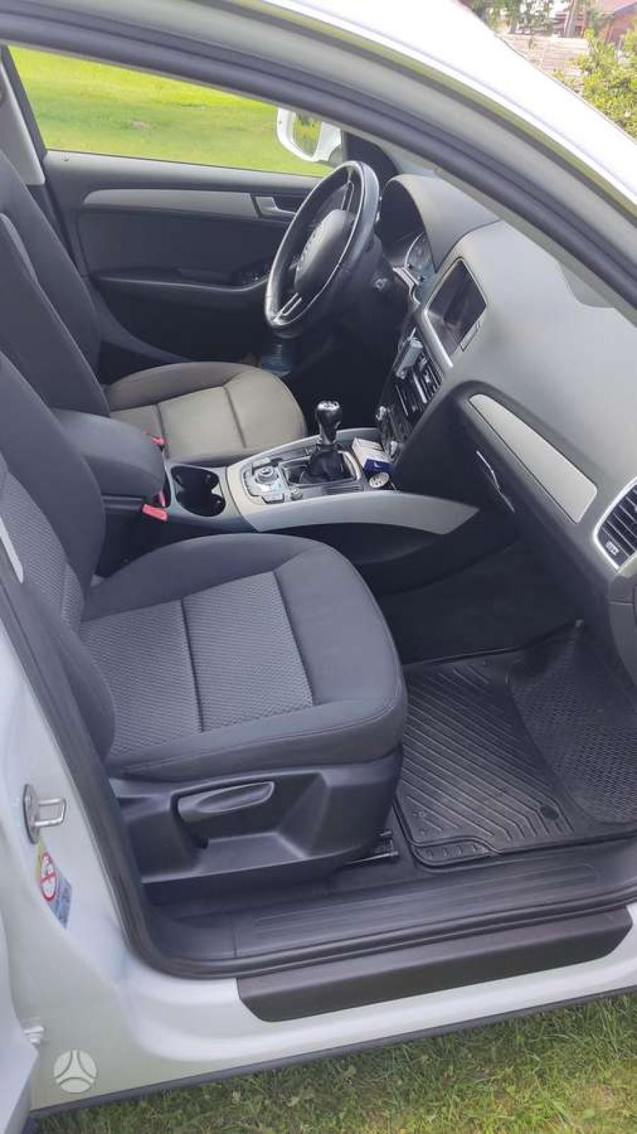 White Audi Q5 2013 in Ukmerge, with an engine capacity of 2.00 L and mileage of 298 thousand km for 11600 €, photo 11 on AUTOMOTO.COM.LV