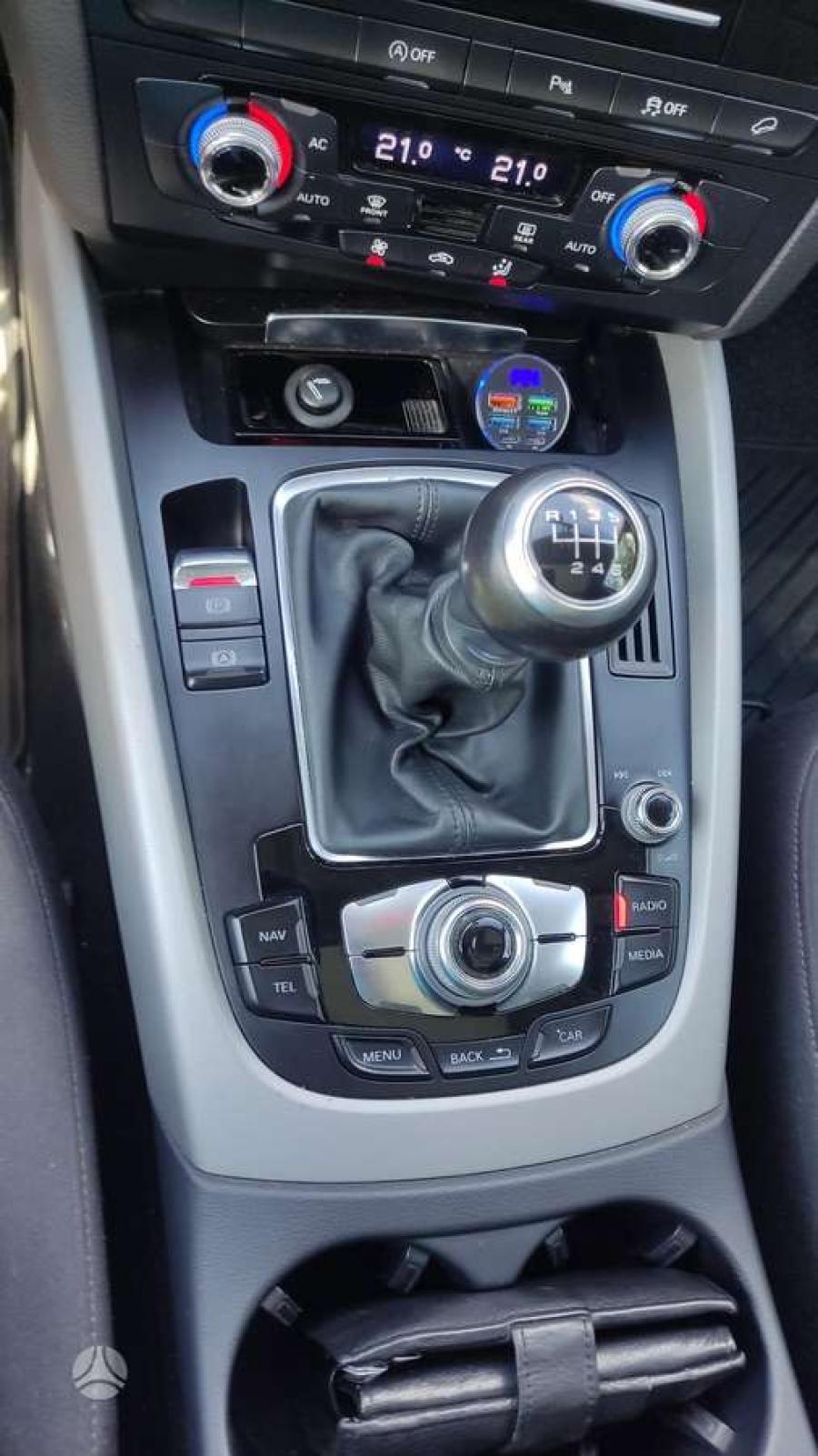 White Audi Q5 2013 in Ukmerge, with an engine capacity of 2.00 L and mileage of 298 thousand km for 11600 €, photo 18 on AUTOMOTO.COM.LV