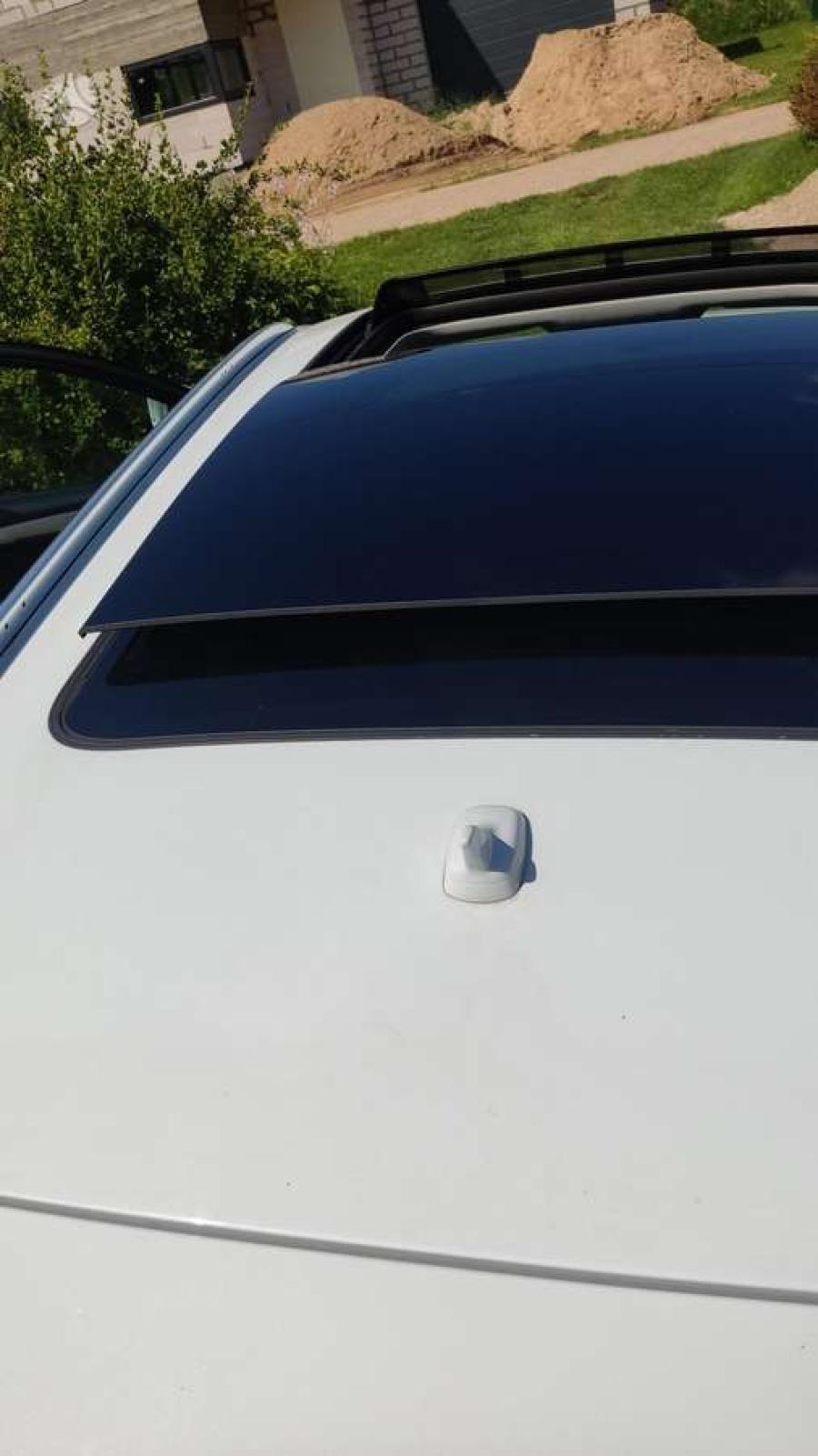 White Audi Q5 2013 in Ukmerge, with an engine capacity of 2.00 L and mileage of 298 thousand km for 11600 €, photo 21 on AUTOMOTO.COM.LV