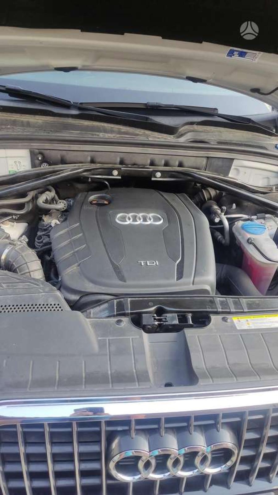 White Audi Q5 2013 in Ukmerge, with an engine capacity of 2.00 L and mileage of 298 thousand km for 11600 €, photo 26 on AUTOMOTO.COM.LV