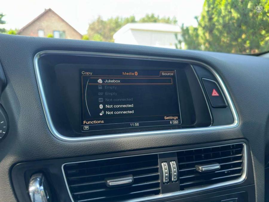 White Audi Q5 2013 in Vilnius, with an engine capacity of 2.97 L and mileage of 278 thousand km for 11990 €, photo 35 on AUTOMOTO.COM.LV