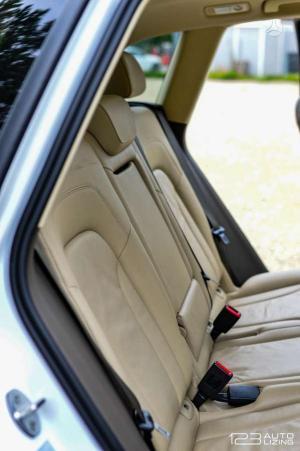 White Audi Q5 2013 in Kretinga, with an engine capacity of 2.00 L and mileage of 227 thousand km for 12750 €, photo 12 on AUTOMOTO.COM.LV