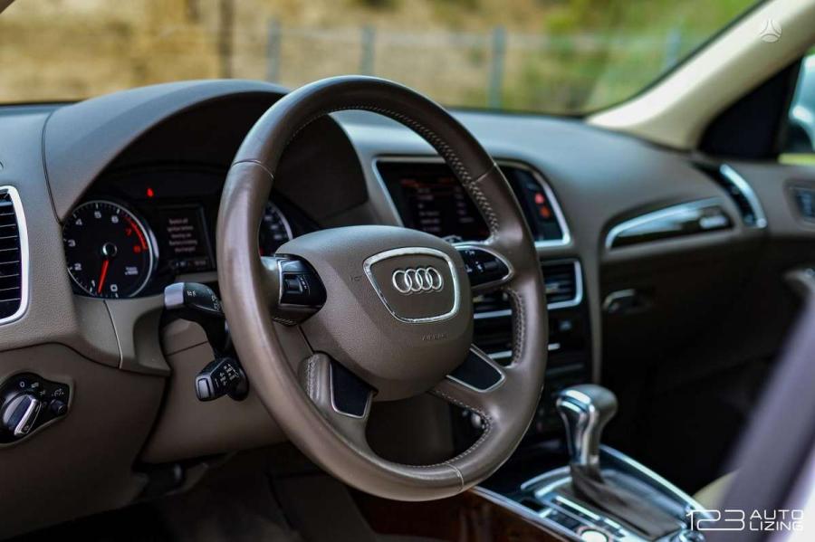 White Audi Q5 2013 in Kretinga, with an engine capacity of 2.00 L and mileage of 227 thousand km for 12750 €, photo 18 on AUTOMOTO.COM.LV