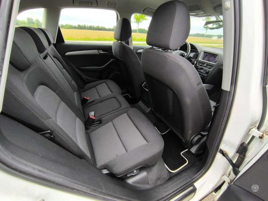 Balts Audi Q5 2013 Marijampole, ar dzinēja tilpumu 1.97 L un nobraukumu 328 tūkst. km par 8900 €, foto 16 vietnē AUTOMOTO.COM.LV
