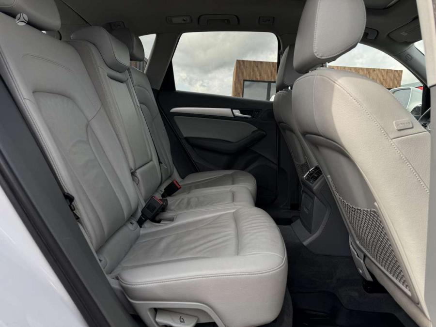 Balts Audi Q5 2013 Viļņa, ar dzinēja tilpumu 1.98 L un nobraukumu 185 tūkst. km par 9990 €, foto 21 vietnē AUTOMOTO.COM.LV