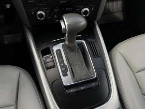Balts Audi Q5 2013 Viļņa, ar dzinēja tilpumu 1.98 L un nobraukumu 185 tūkst. km par 9990 €, foto 28 vietnē AUTOMOTO.COM.LV