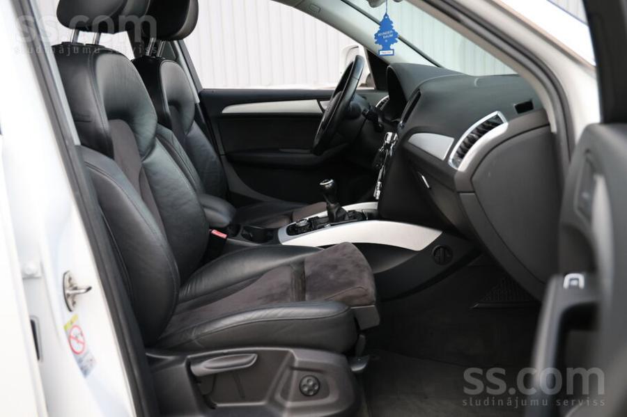 White Audi Q5 2013 in Tukums, with an engine capacity of 2.00 L and mileage of 267 thousand km for 11500 €, photo 7 on AUTOMOTO.COM.LV
