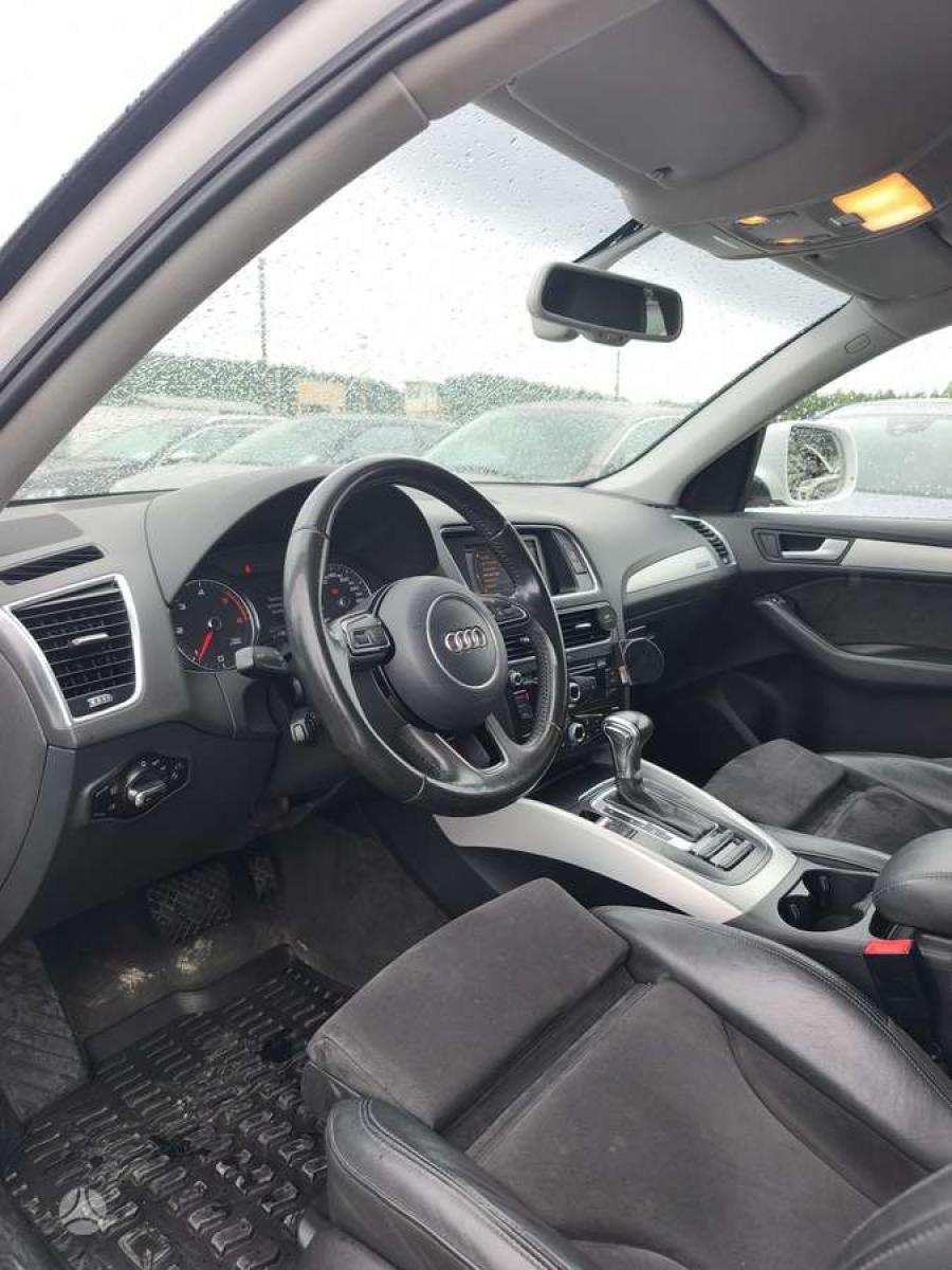 White Audi Q5 2013 in Vilnius, with an engine capacity of 2.00 L and mileage of 215 thousand km for 9350 €, photo 12 on AUTOMOTO.COM.LV