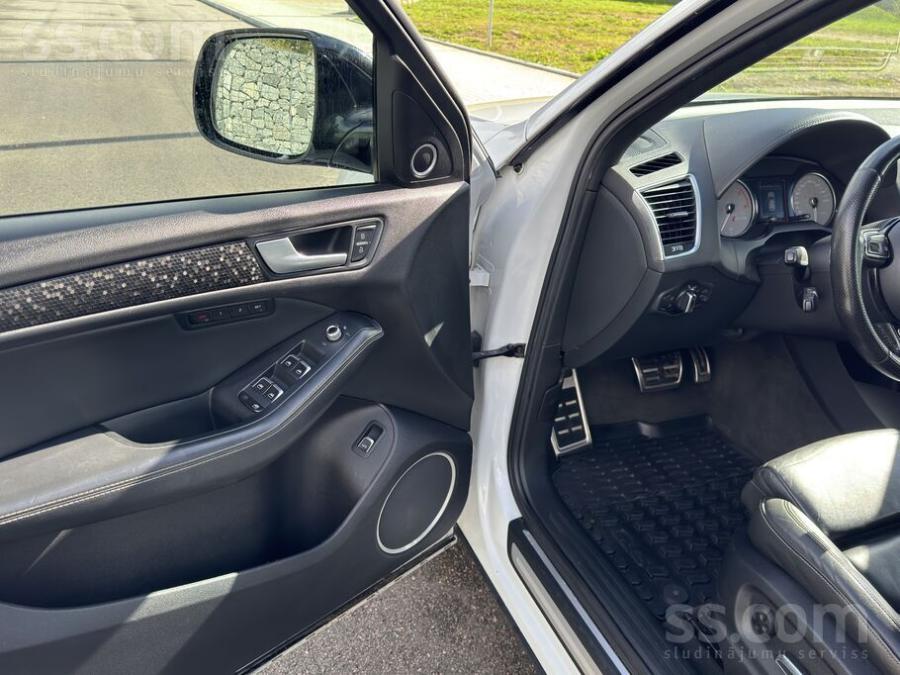 Balts Audi Q5 2013 Rēzekne, ar dzinēja tilpumu 3.00 L un nobraukumu 292 tūkst. km par 13950 €, foto 22 vietnē AUTOMOTO.COM.LV
