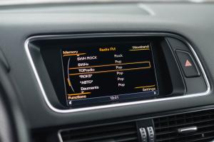 Balts Audi Q5 2013 Rīga, ar dzinēja tilpumu 2.00 L un nobraukumu 197 tūkst. km par 14550 €, foto 20 vietnē AUTOMOTO.COM.LV